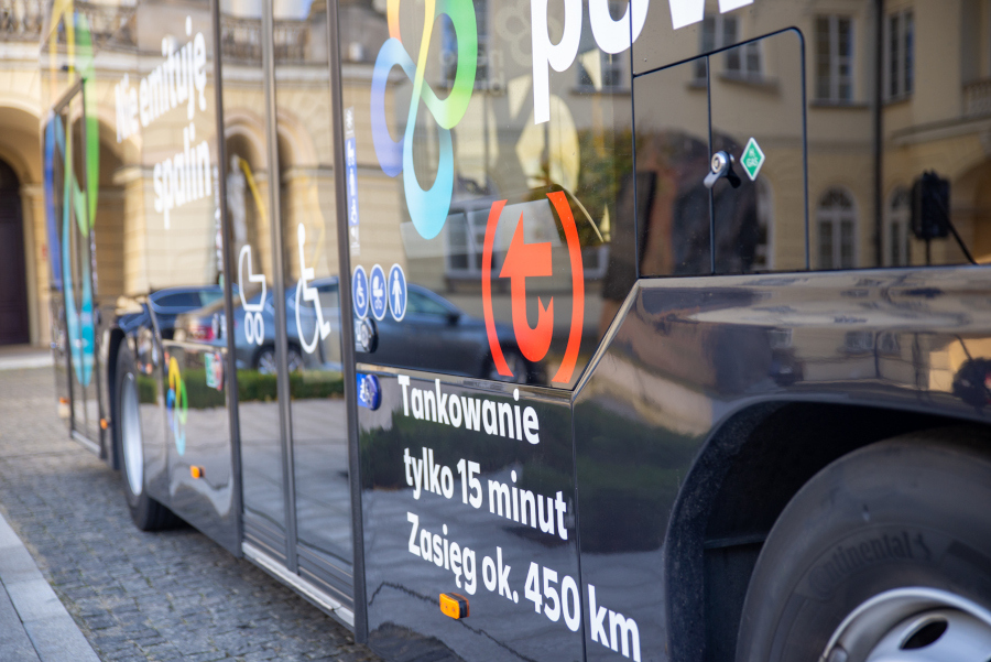 Pierwszy autobus wodorowy na warszawskich ulicach | namazowszu.pl